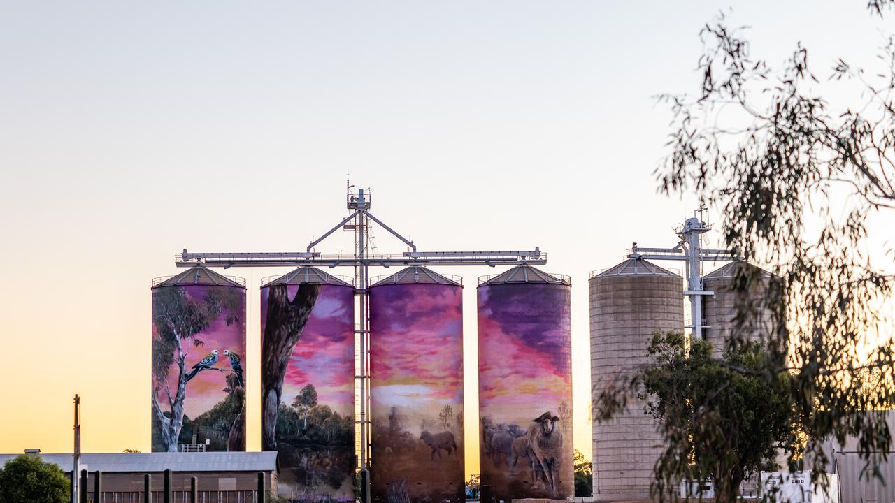 Silo art paints portrait of pride in tiny country towns
