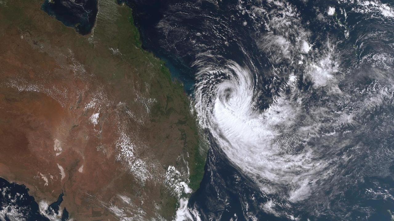 Tropical Cyclone Alfred is coming: thousands on alert