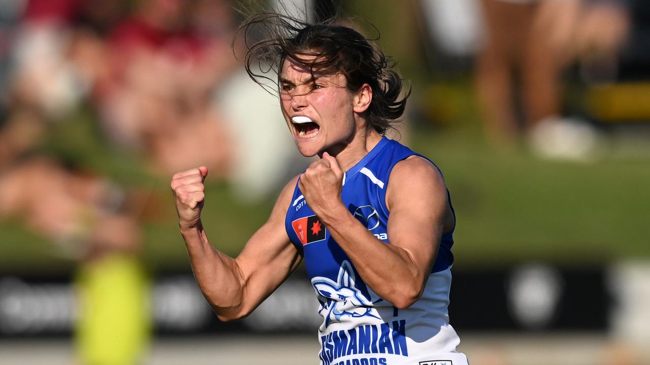 Kangaroos star Ash Riddell wins AFLW best and fairest