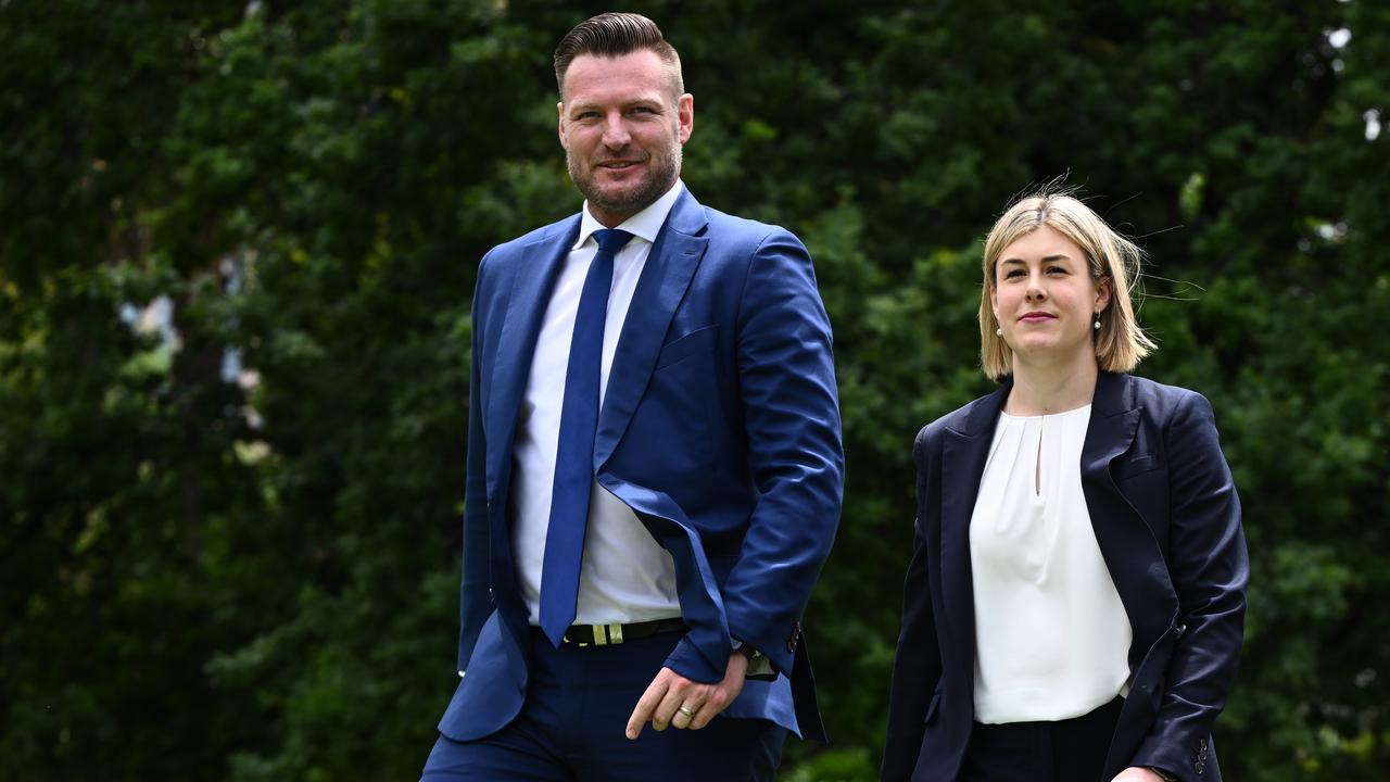 Star Liberal MP to officially step down next month