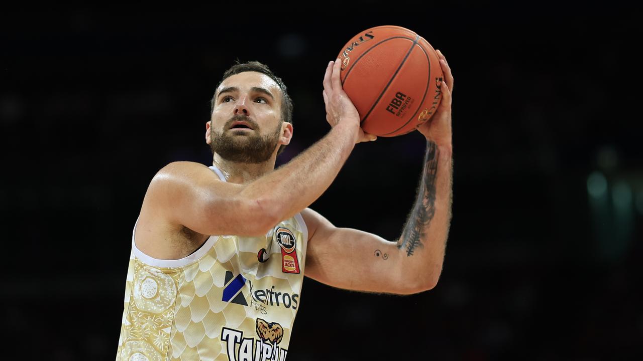 Phoenix fire up, fly high to destroy toothless Taipans