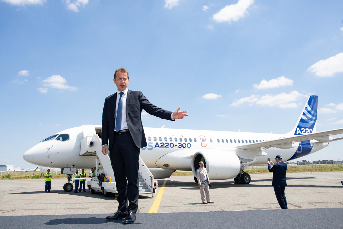 Incoming Airbus CEO Weighs a Streamlined Power…