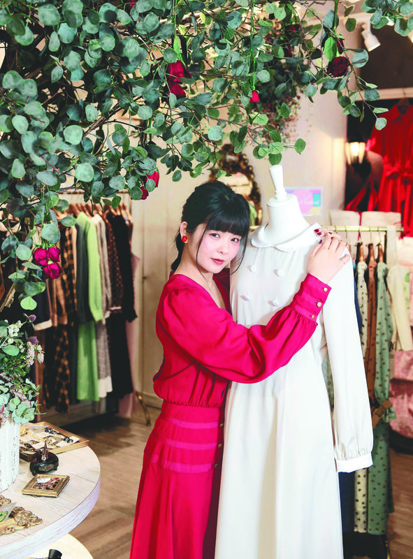 Up-and-coming Japanese singer-actress Meimi Tamura…